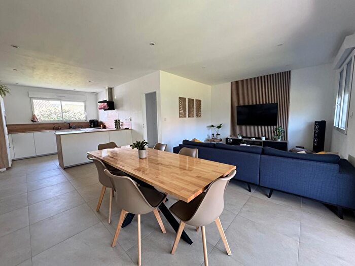 Maison 3 pièces à vendre à Bassens