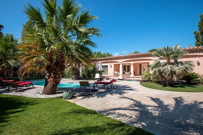 Maisons à vendre et appartements à louer - 1