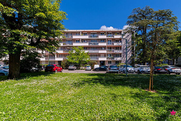 Appartement à vendre - Décines-Charpieu, Charpieu - 3 pièces - 2 chambres