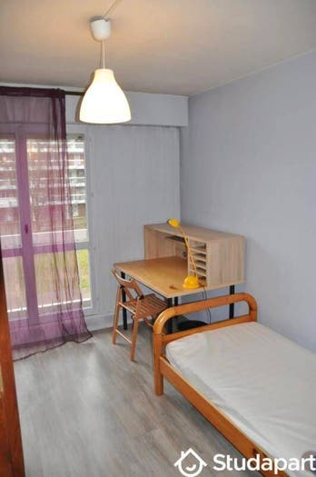 Reste des Chenes-Le Ponceau, Cergy : Appartement 1 pièce à louer
