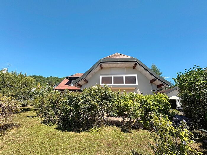 Maison à vendre - Vétraz-Monthoux - 5 pièces - 4 chambres