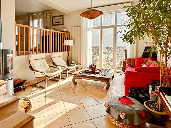 Maison à vendre - Rueil-Malmaison, Plaine Gare - 7 pièces - 5 chambres