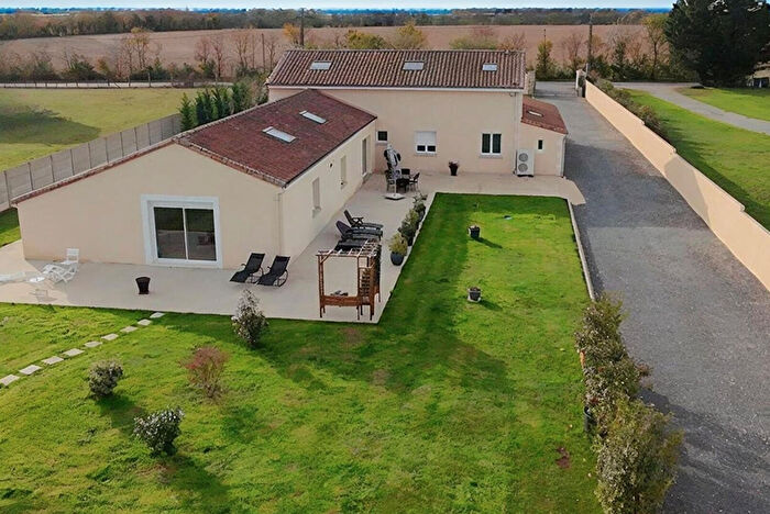 Maison à vendre - Rom - 7 pièces - 5 chambres