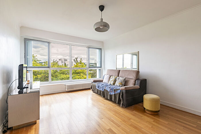 Appartement 3 pièces à vendre à Saint-Germain-en-Laye, Hennemont