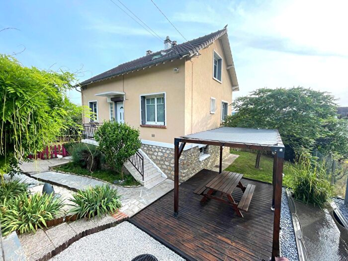 Triel-sur-Seine : Maison 5 pièces à vendre