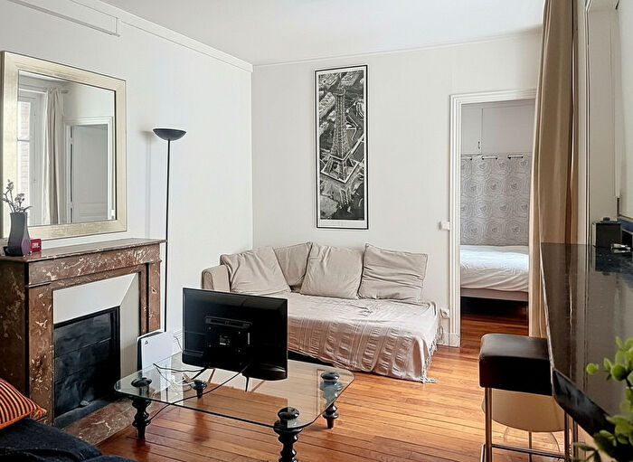 Paris 8ème, Mairie - Appartement 2 pièces à vendre