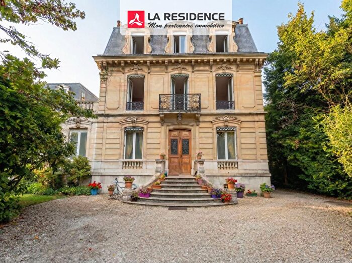 Maison à vendre - Chatou, Sud - 10 pièces - 7 chambres