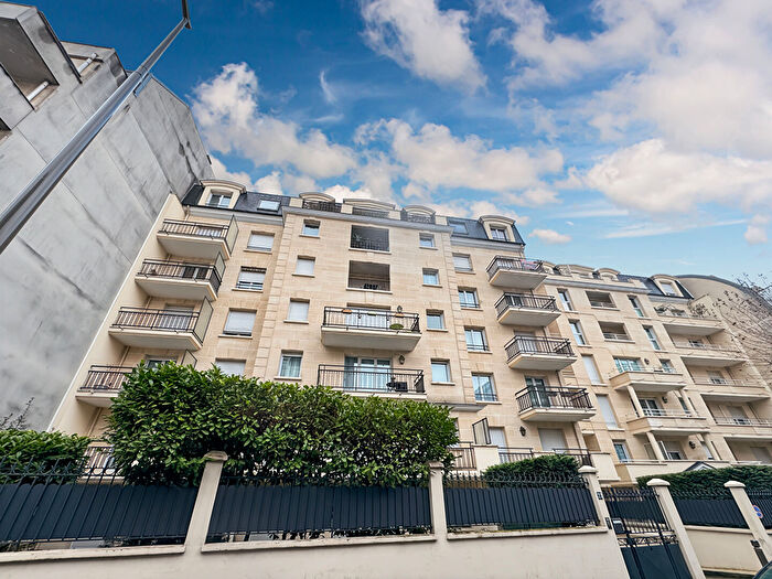 Appartement à vendre - Rosny-sous-Bois, Centre-ville - 3 pièces - 2 chambres