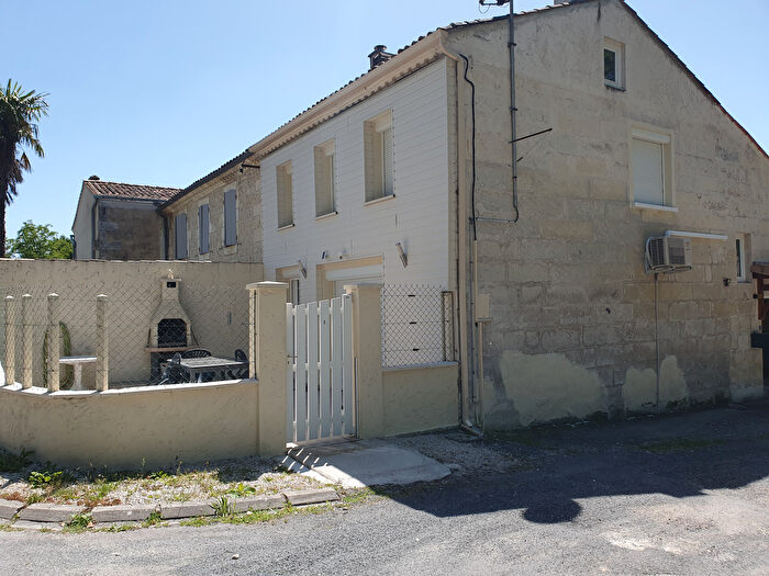 Saint-Sever-de-Saintonge : Maison 4 pièces à vendre