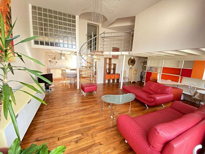 Appartement à louer - Centre Ville, Reims - 3 pièces - 2 chambres