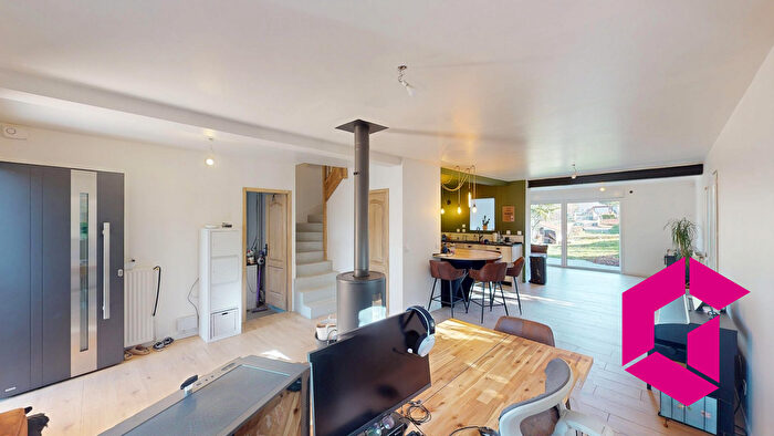 Maison à vendre - Le Chambon-Feugerolles - 6 pièces - 3 chambres