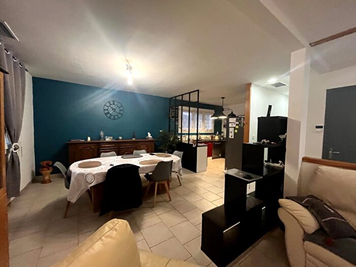 Maison à vendre - Penne-dAgenais - 5 pièces - 3 chambres