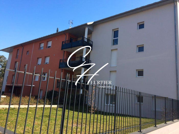 Appartement 3 pièces à louer - Centre-Trois Fontaines, Rives