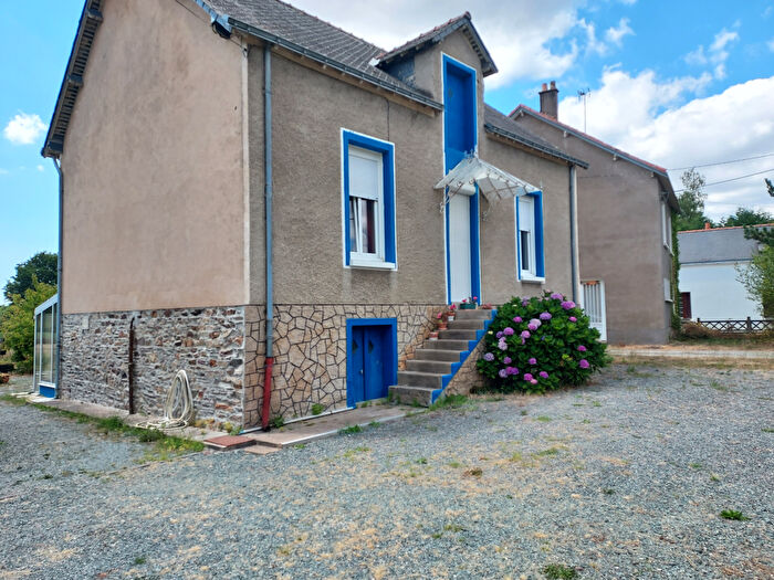 Saint-Gildas-des-Bois : Maison 3 pièces à vendre