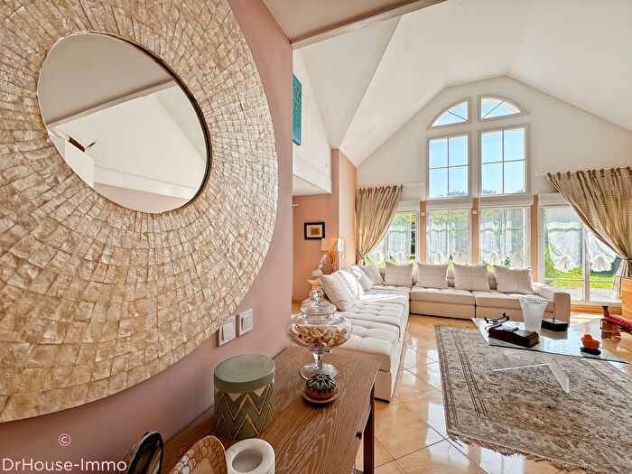 Maison 7 pièces à Montévrain, à vendre