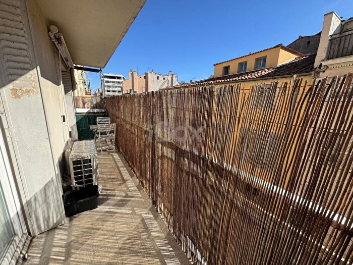 Appartement à louer - Toulon, Place dArmes - 3 pièces - 2 chambres