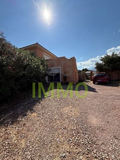 Sari-Solenzara : Maison 2 pièces à vendre