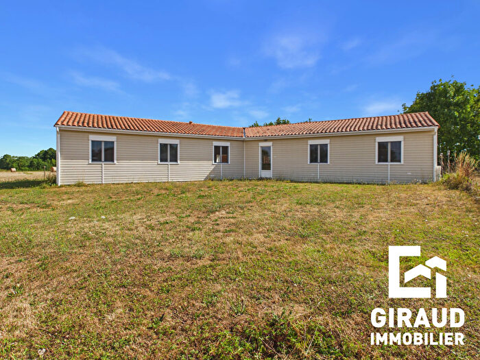 Maison 5 pièces à Mervent, à vendre