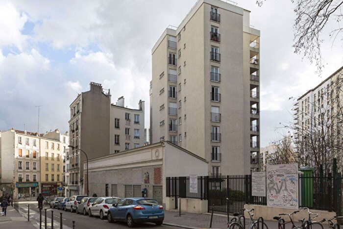 Appartement à louer - Belleville, Paris ème - 3 pièces - 2 chambres