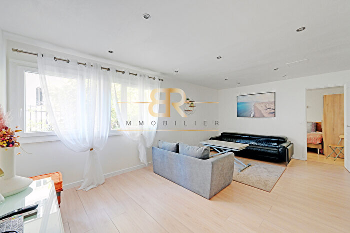 Paris 20ème, Belleville : Appartement 2 pièces à vendre