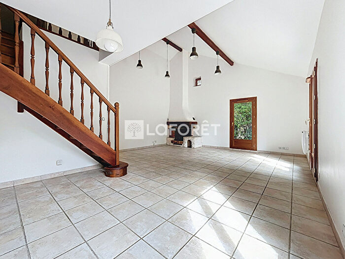 Maison à vendre - Marolles-en-Brie - 8 pièces - 6 chambres