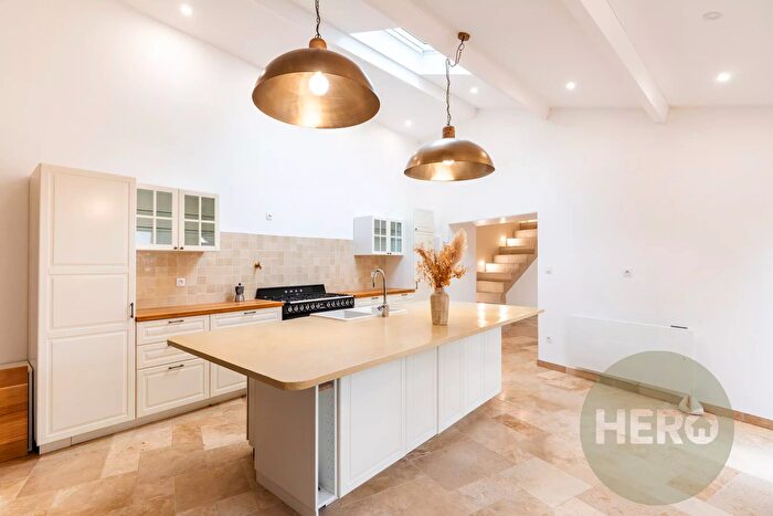 Maison à vendre - Beynes - 10 pièces - 5 chambres