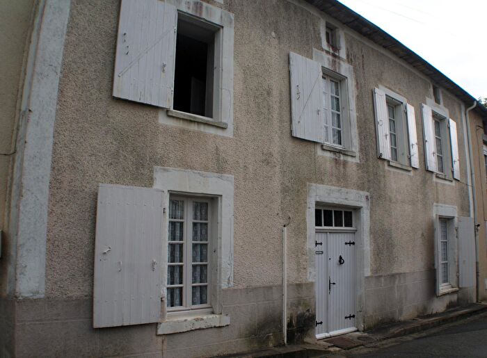 La Châtaigneraie : Maison 6 pièces à vendre