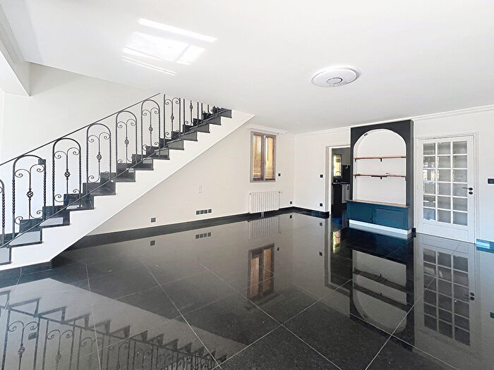 Maison 4 pièces à vendre à Suresnes, Liberté
