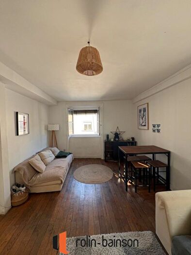 Appartement à louer - Lyon er , Bas des Pentes, Presquîle - 4 pièces - 3 chambres