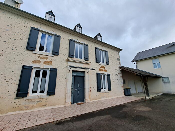 Boeil-Bezing : Maison 5 pièces à louer