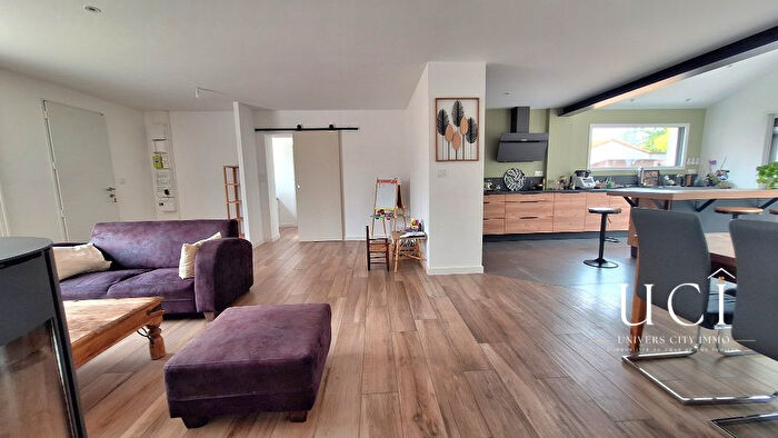Maison 6 pièces à Saint-Sébastien-sur-Loire, Ouest, à vendre
