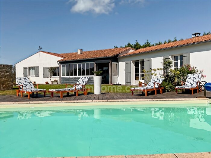 Maison à vendre - Saint-Clément-des-Baleines - 6 pièces - 4 chambres