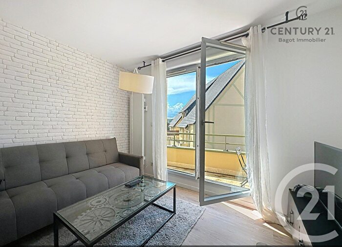 Appartement 3 pièces à Touques, à louer
