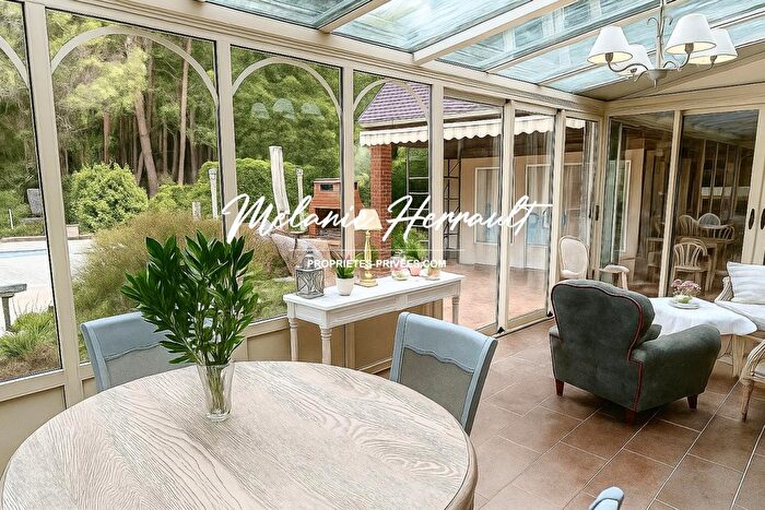 Maison à vendre - Challes - 9 pièces - 5 chambres