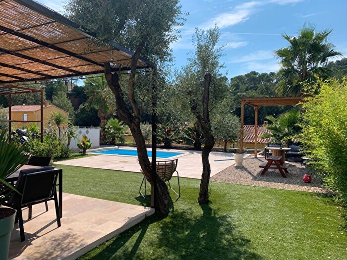 Maison à vendre - Vidauban - 4 pièces - 3 chambres