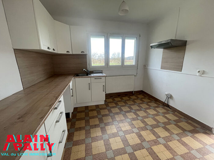 Maison 4 pièces à Saint-Hilaire-sur-Yerre, à louer