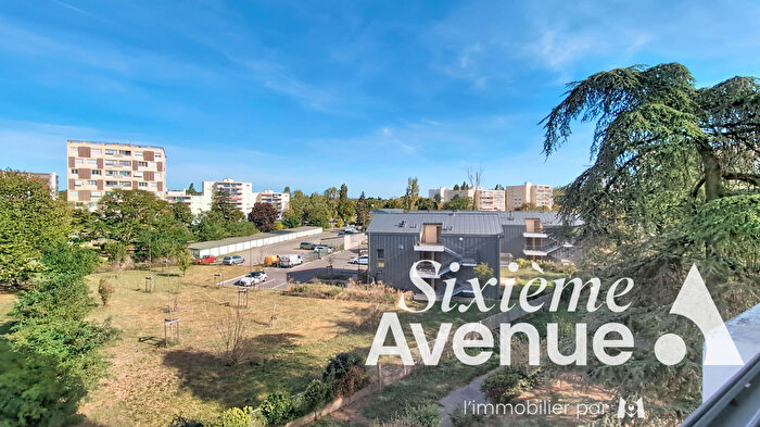 Saint-Priest, Menival : Appartement 4 pièces à vendre
