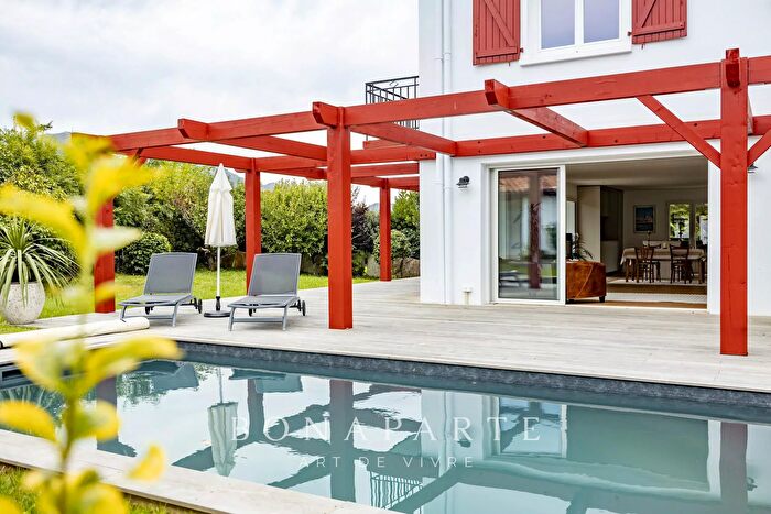 Maison 9 pièces à Ascain, à vendre