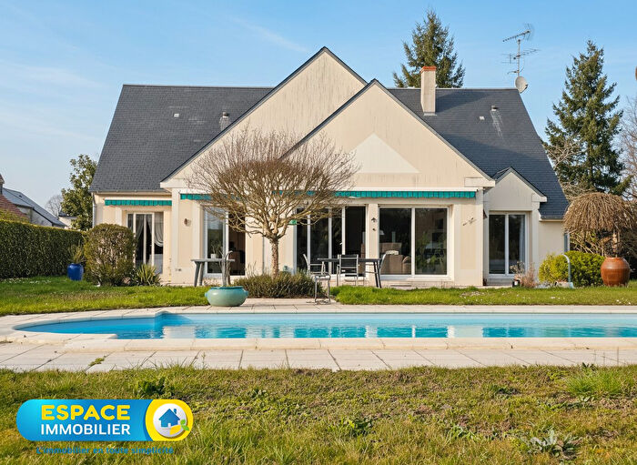 Maison à vendre - Châteauneuf-sur-Loire - 5 pièces - 4 chambres