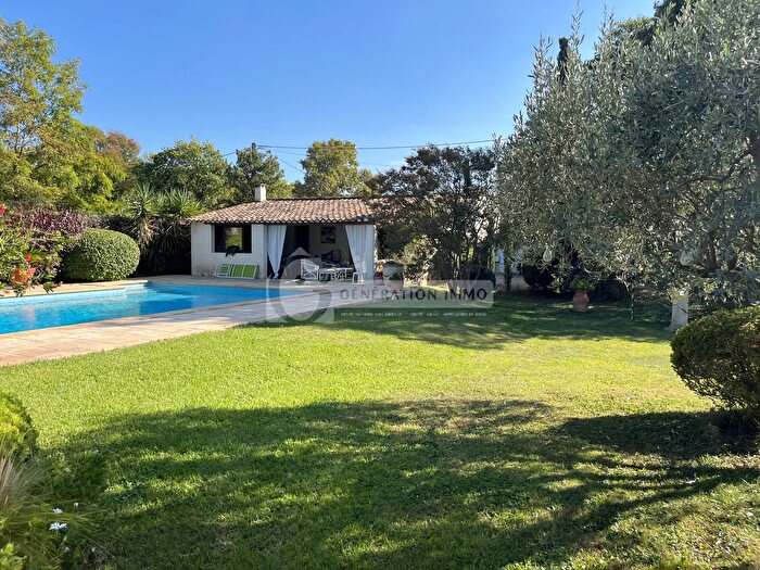 Maison à vendre - Saint-Martin-de-Crau - 5 pièces - 4 chambres