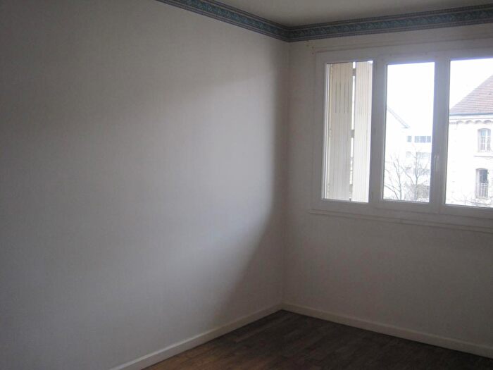 Appartement 4 pièces à Dijon, Clémenceau, Gare, Porte Neuve, à louer