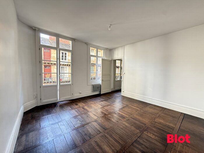 Appartement à vendre - Quartiers Centre, Centre-ville - 2 pièces - 1 chambre
