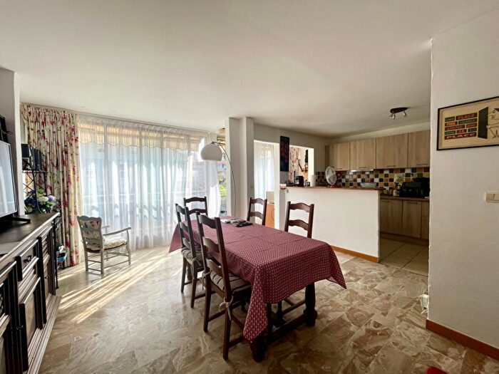 Appartement à vendre - Hyères, Gare, Godillot - 4 pièces - 3 chambres