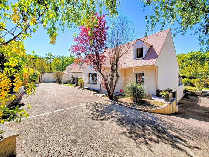Maison 8 pièces à vendre à Jouars-Pontchartrain