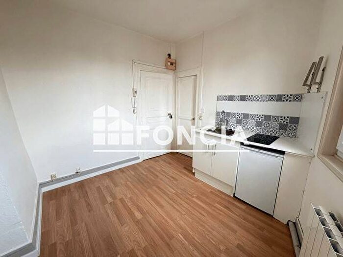 Appartement à louer - Cathédrale, Tours - 1 pièce