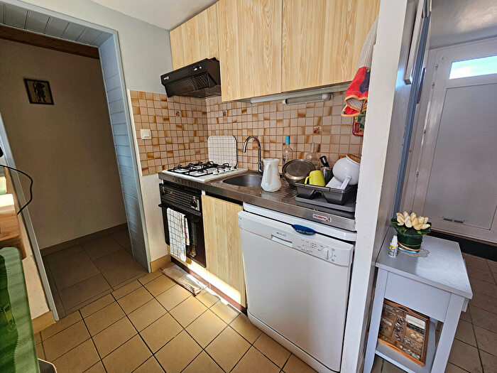 Maisons à vendre et appartements à louer - 1