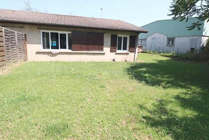 Appartement à louer - La Côte-Saint-André - 3 pièces - 2 chambres