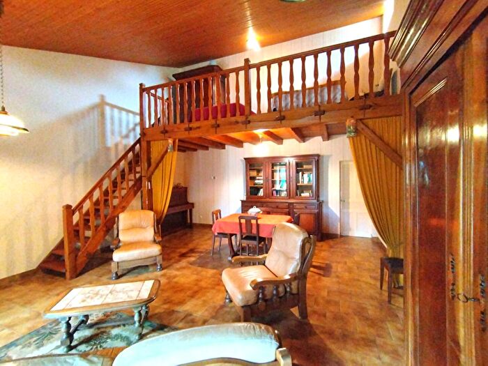 Maison 6 pièces à vendre à Pamproux