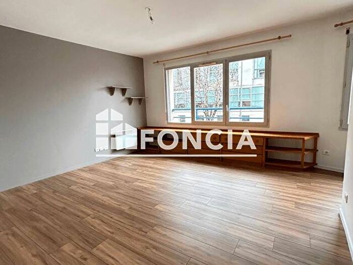 Appartement à louer - Centre-Hôtel de Ville, Limoges - 2 pièces - 1 chambre