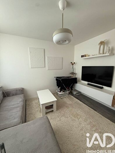 Appartement à louer - Saint-Pierre-du-Perray - 3 pièces - 1 chambre